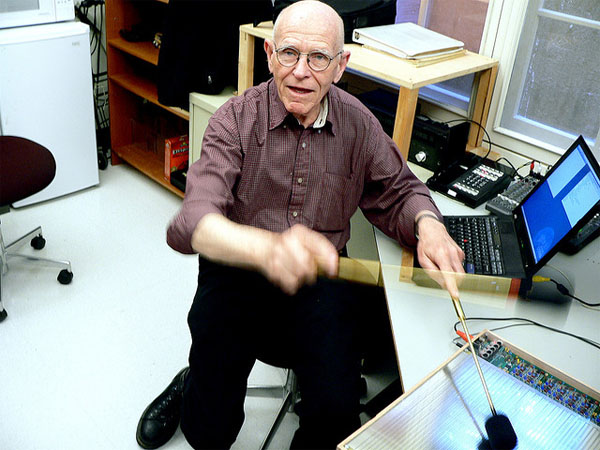 Muere pionero de la música por computadora