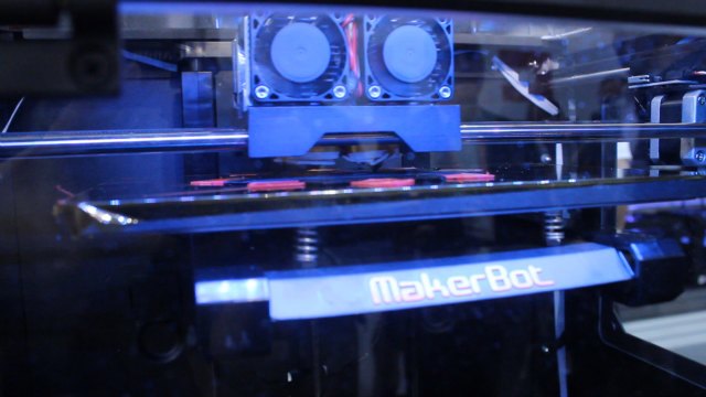 #2013CES: Imprime objetos 3D en ABS con MakerBot Replicator 2x