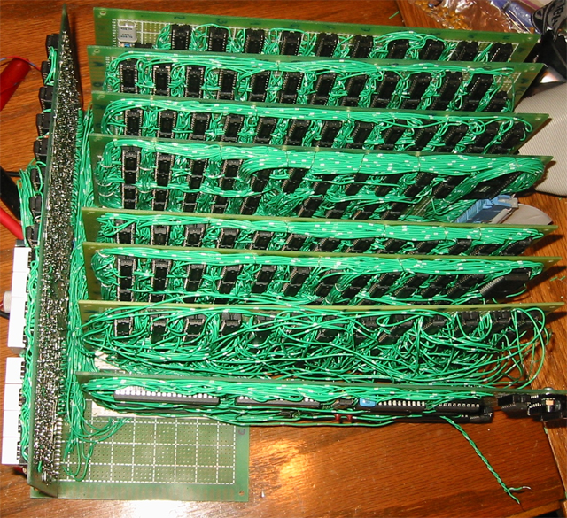 Una computadora hecha con compuertas NAND