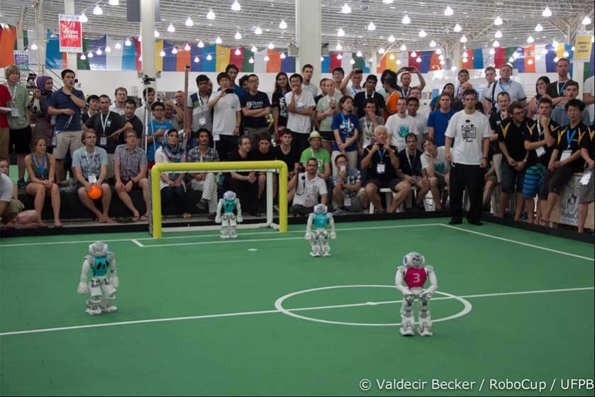 RoboCup 2014: ¿Mejoran de verdad los robots?