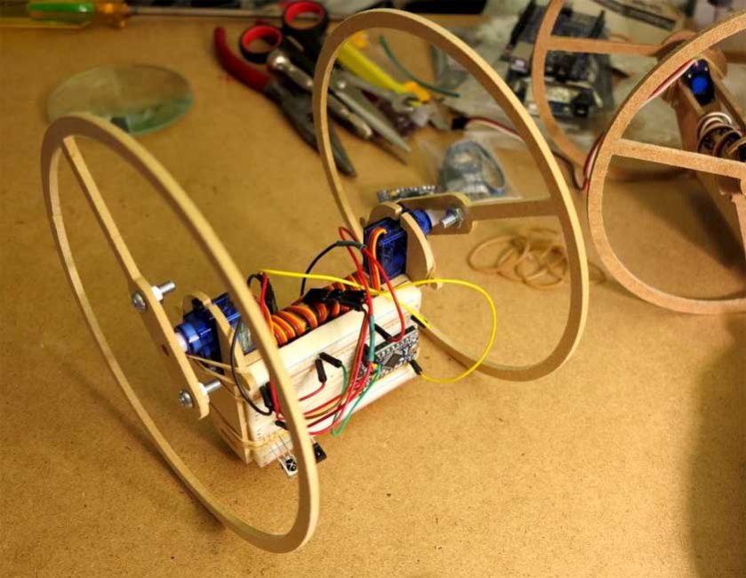 Un robot elemental que rueda