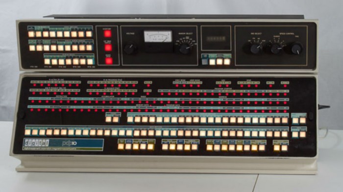 Restaurando el panel de control de una PDP-10