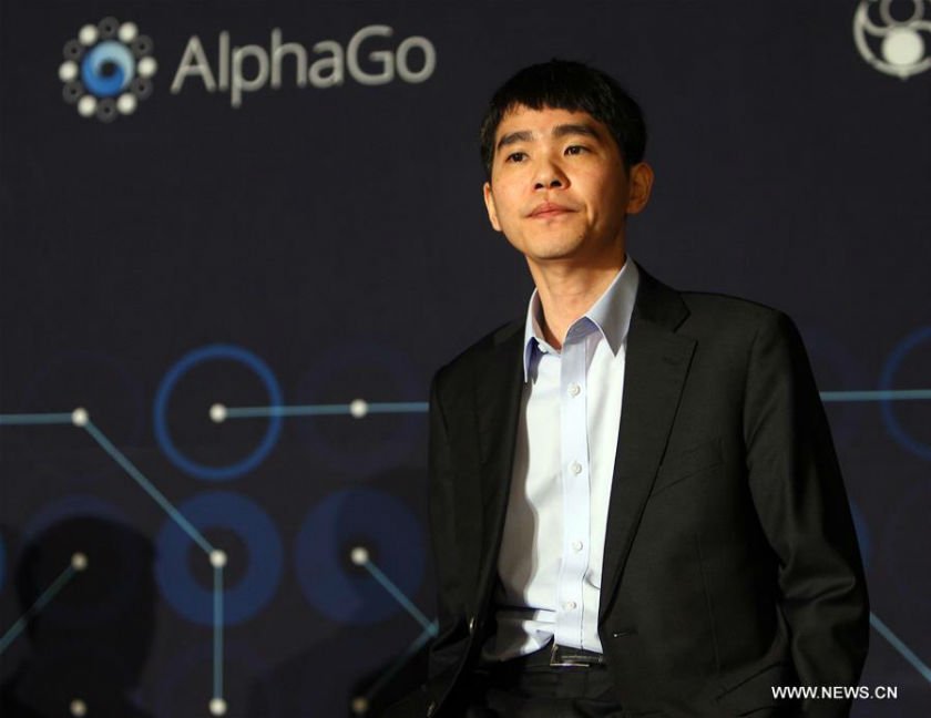 AlphaGo vence al campeón mundial en la primera partida