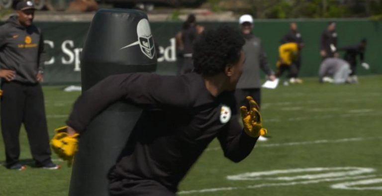 Los robots llegaron a los entrenamientos de los Steelers de Pittsburgh