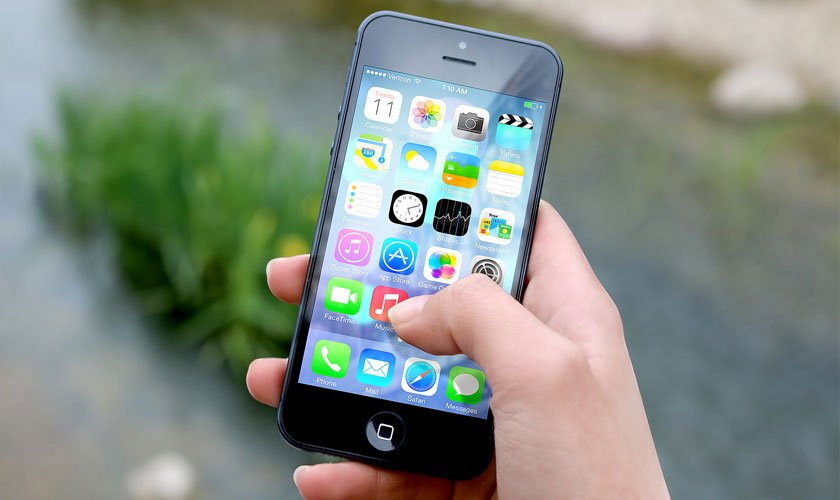 Un hombre asegura que inventó el iPhone desde 1992