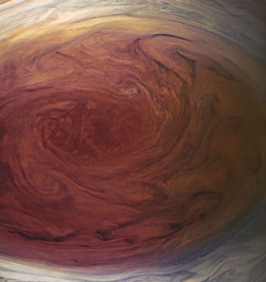 NASA muestra las imágenes más cercanas de la gran mancha roja de Júpiter
