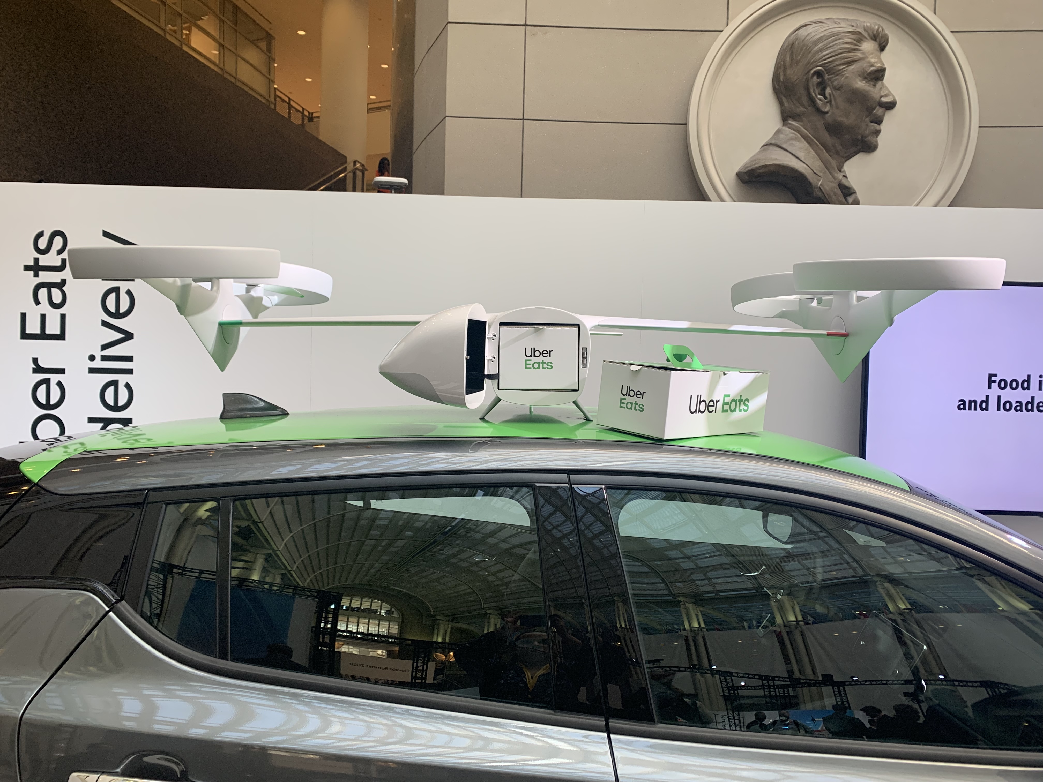 unocero - McDonalds será el primer negocio que enviará alimentos con ...