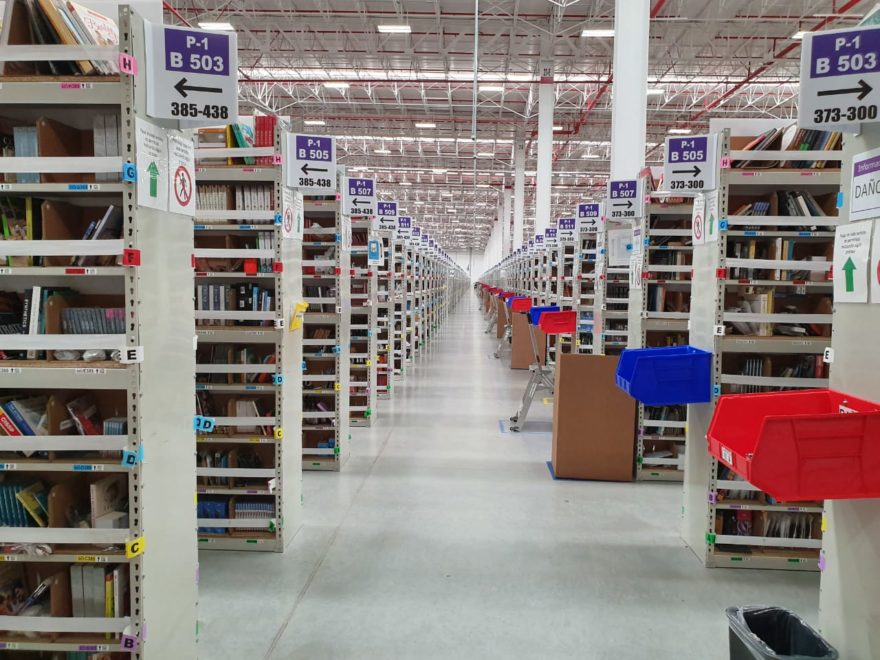 unocero - Visitamos el nuevo Centro de Distribución de Amazon en México