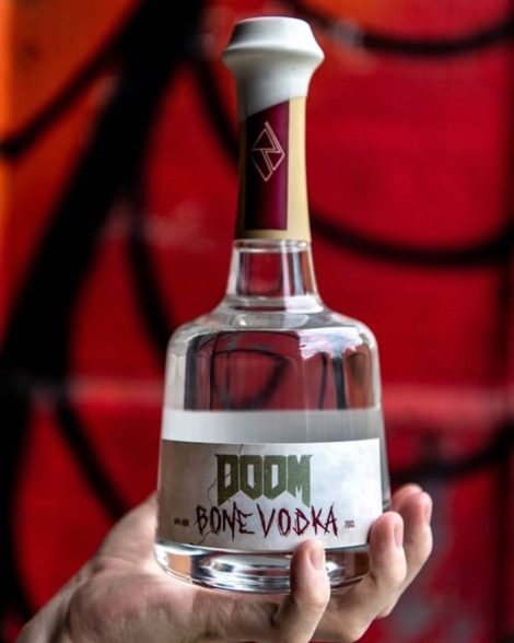unocero - No es broma: Llegó el vodka de DOOM con todo el sabor del ...