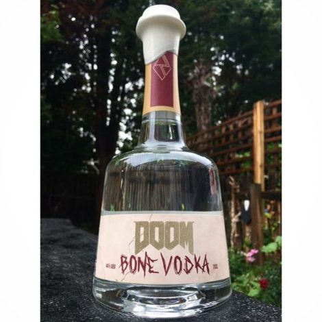 unocero - No es broma: Llegó el vodka de DOOM con todo el sabor del ...