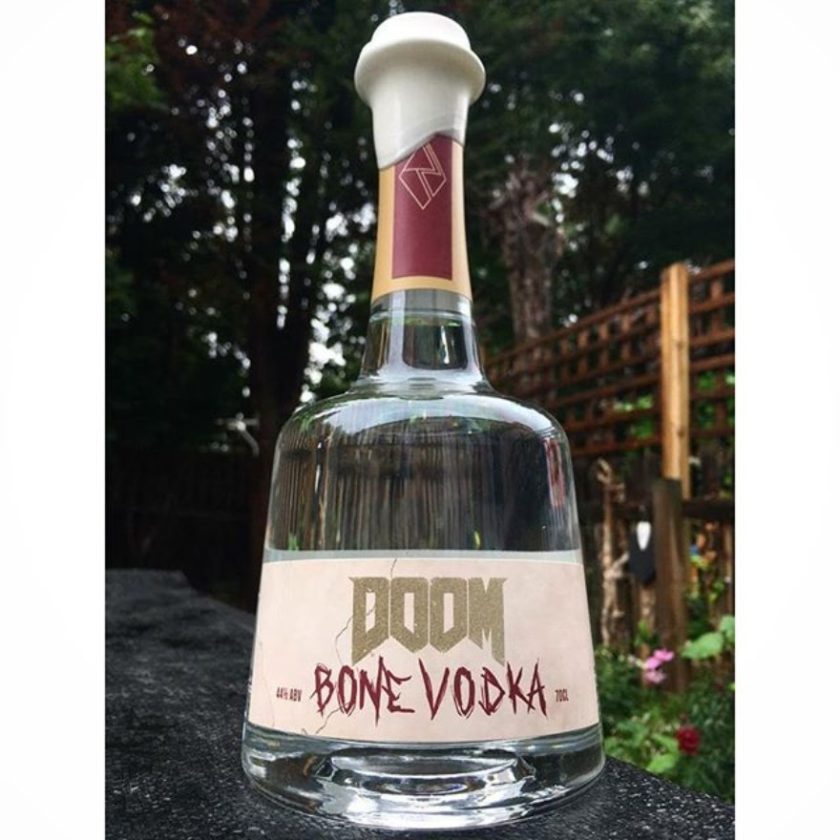 unocero - No es broma: Llegó el vodka de DOOM con todo el sabor del ...