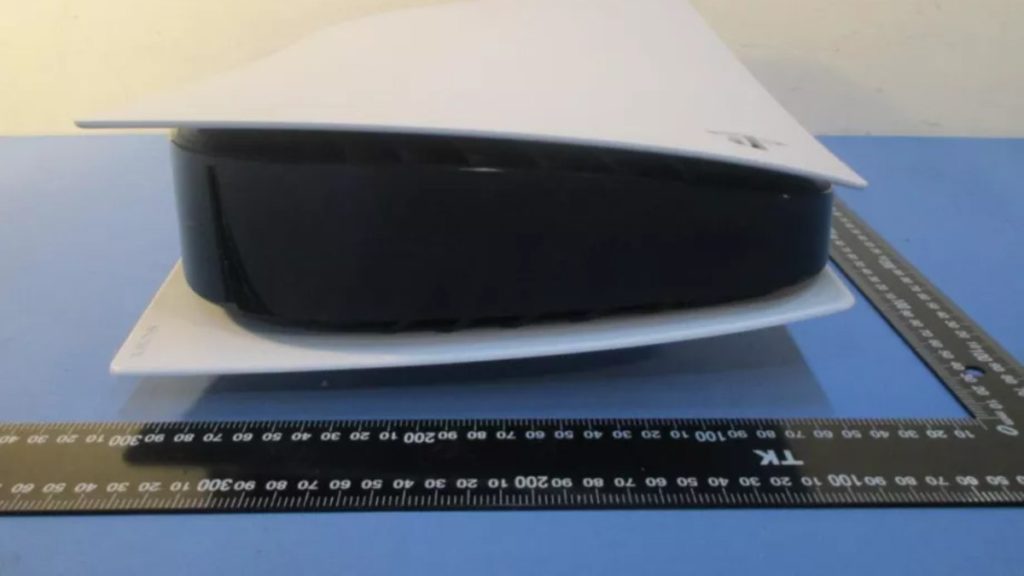 unocero - Prepárate y haz espacio; surgen fotos de las medidas de PS5 y ...